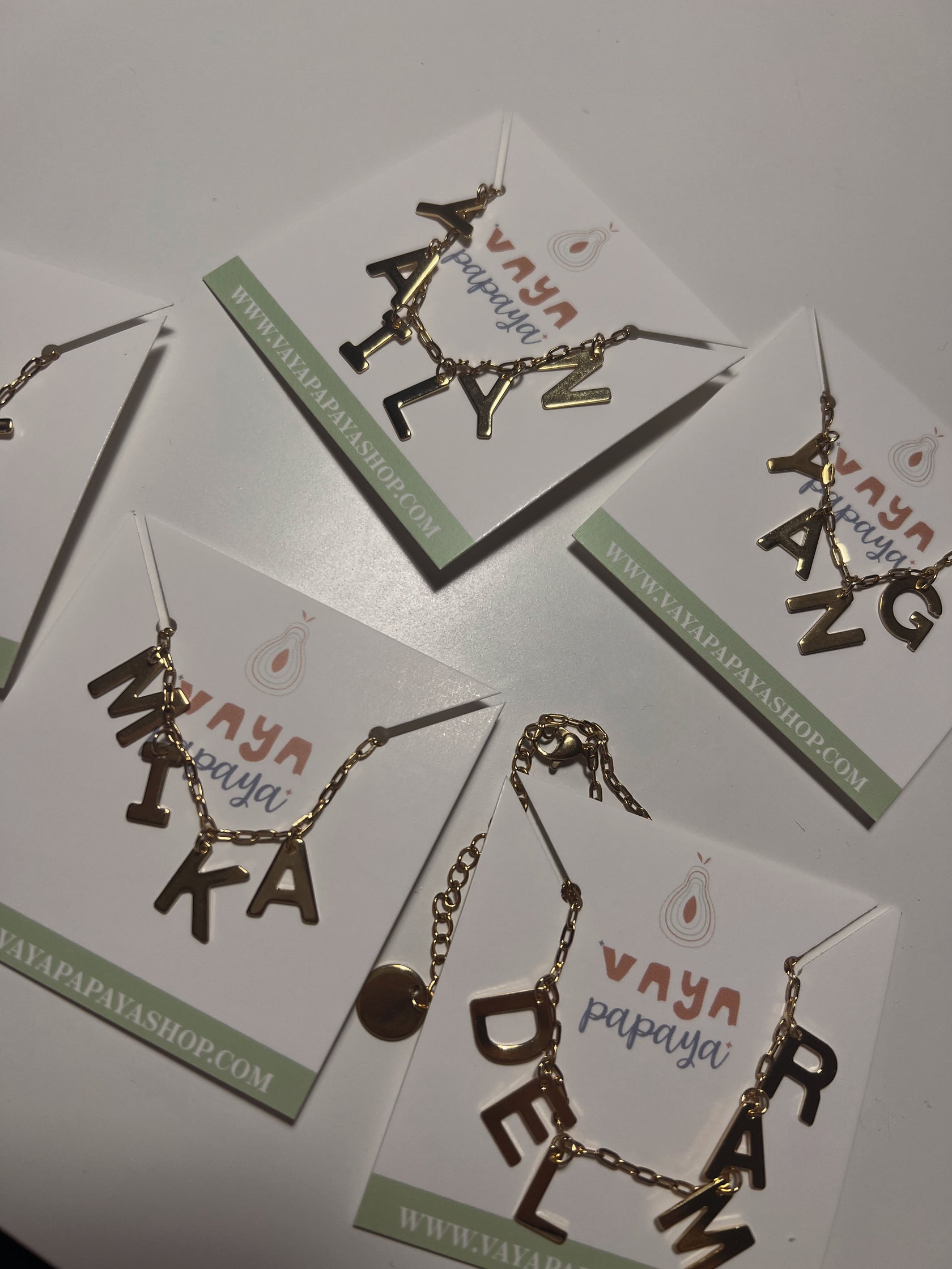 Custom necklace – Vaya Papaya